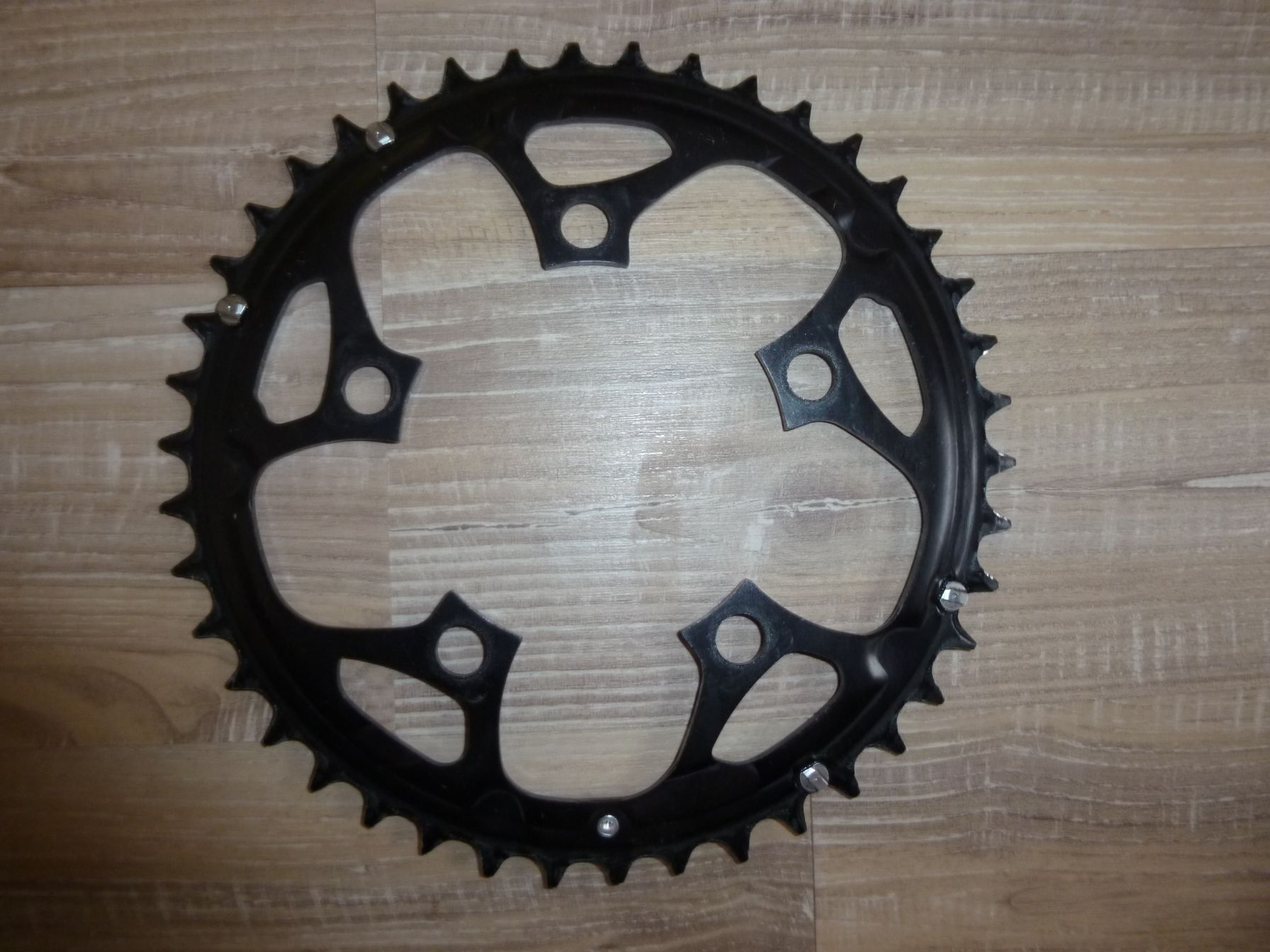 Shimano XT BL-M739 brake levers, Shimano 42T IG chain ring | Retrobike